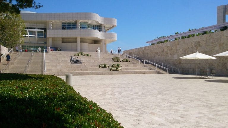 Travertine outdoor flooring, pictures and inspiration - TINO Natural Stone